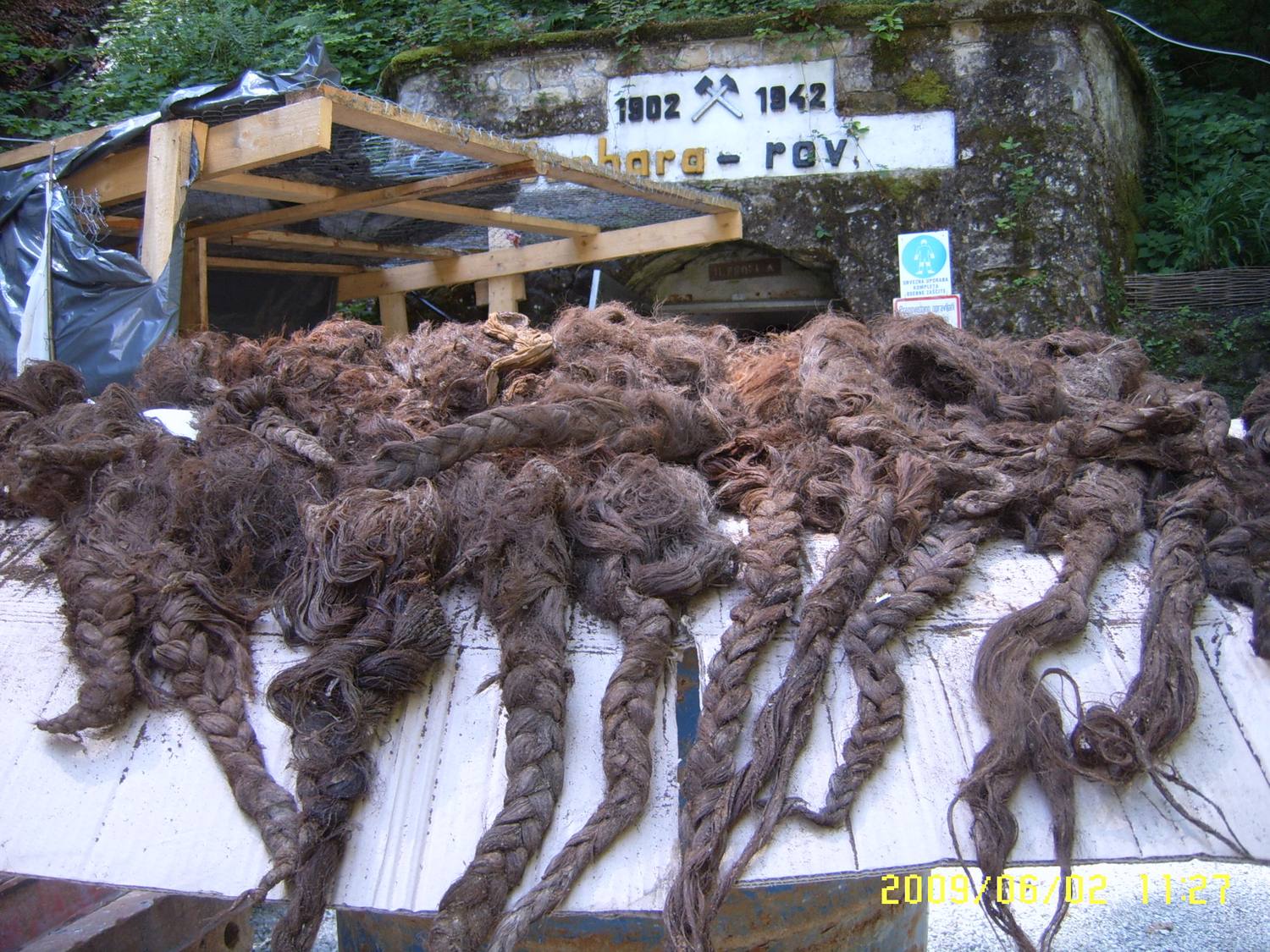 LELJAK SNIMA FILM O HUDOJ JAMI: Za dovršenje važnog projekta potrebne ...