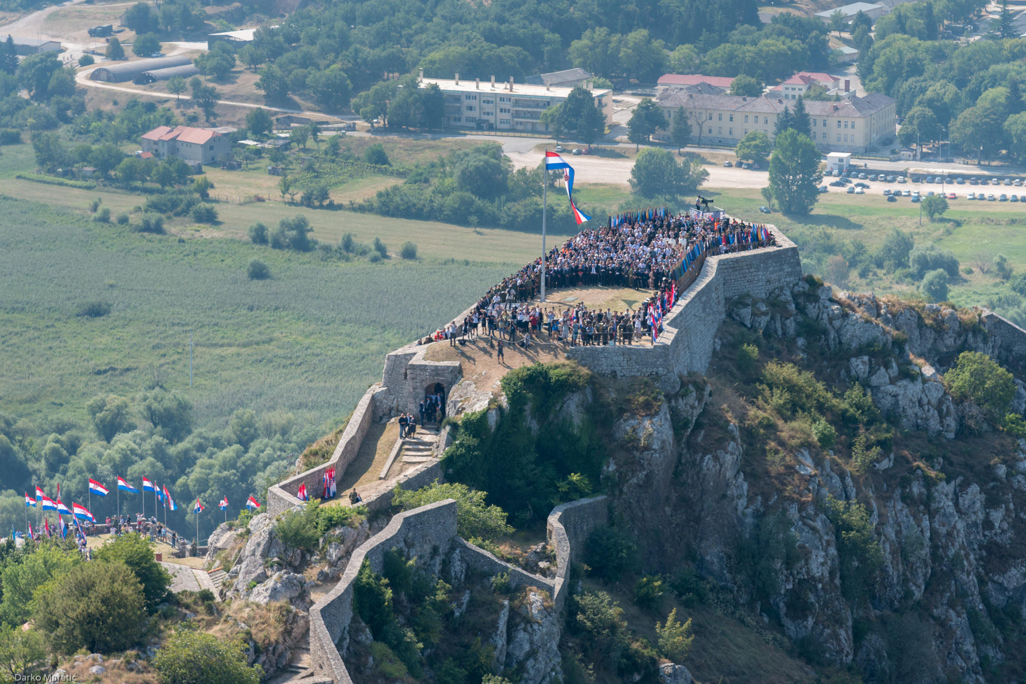 (FOTO) Kninska tvrđava iz zraka - Dnevno.hr