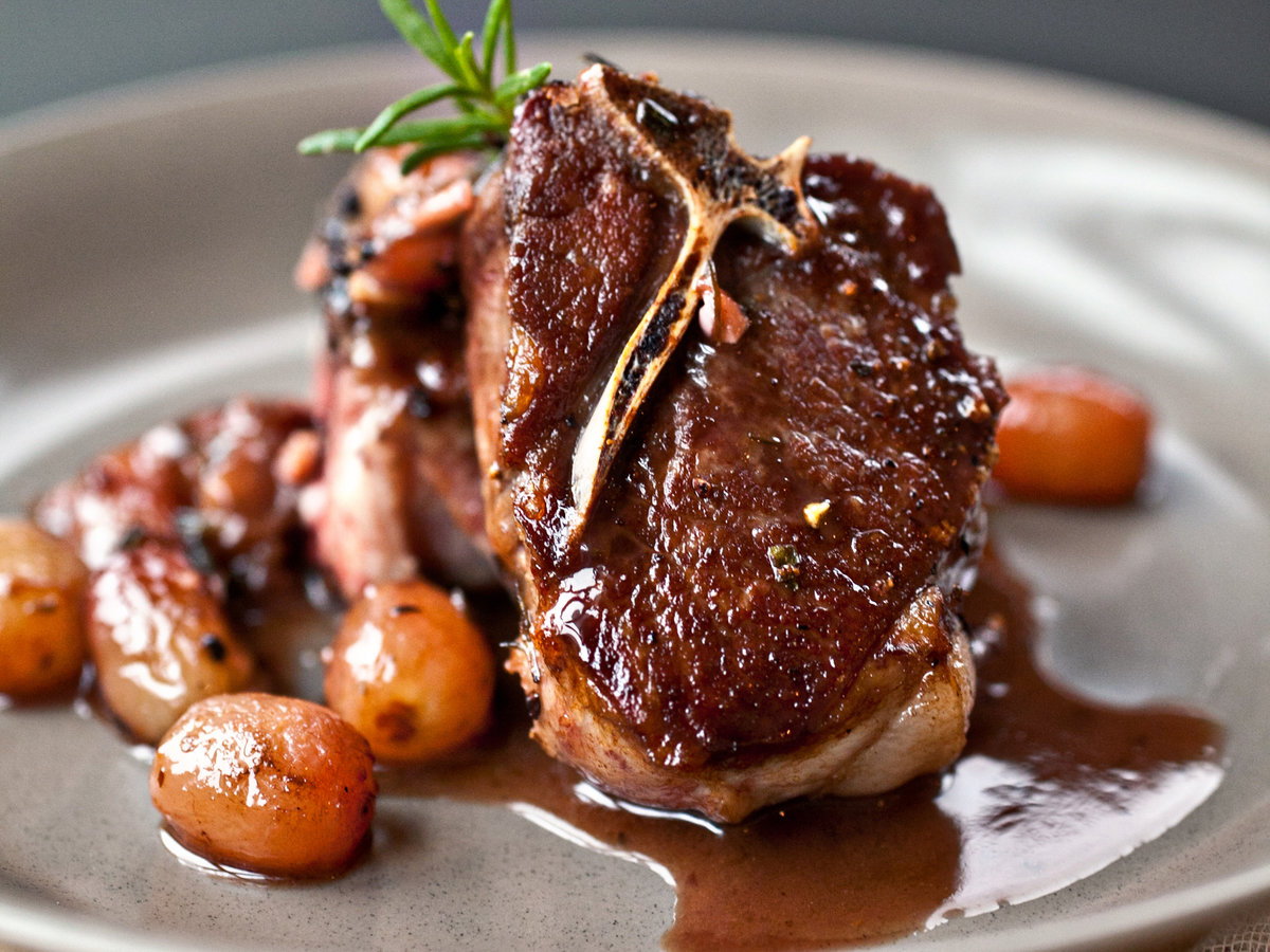 NAJBOLJE OD DOMAĆE KUHINJE: Janjetina u ljutom umaku! - Dnevno.hr