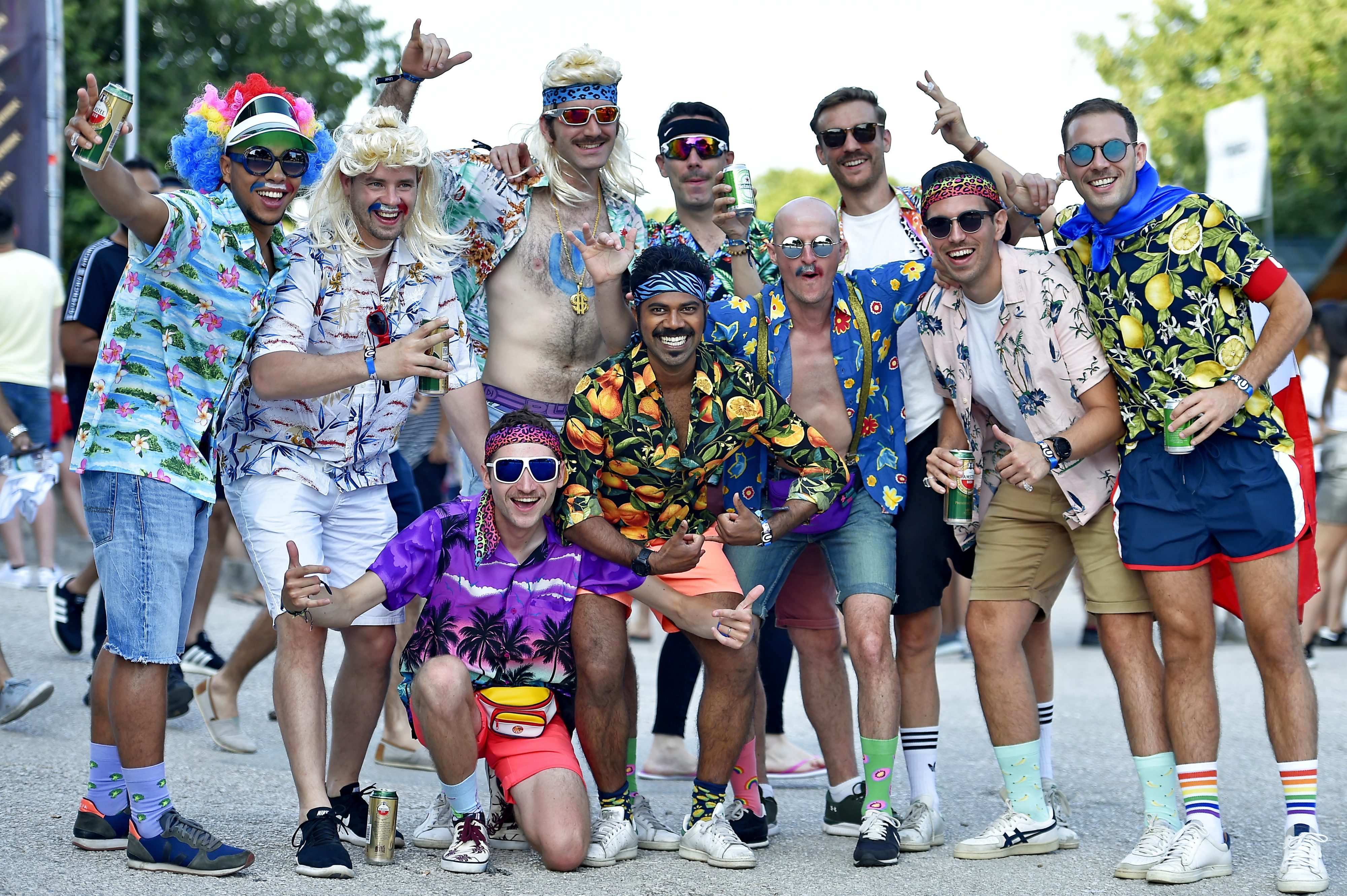 Goli, ludi, pijani! Split gori! Počela je Ultra - Dnevno.hr