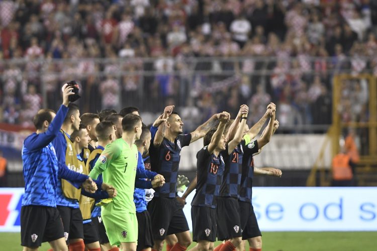 OVO SAMO HRVATSKA MOŽE! Poljudom se orio Oliver: VIDEO koji je ...