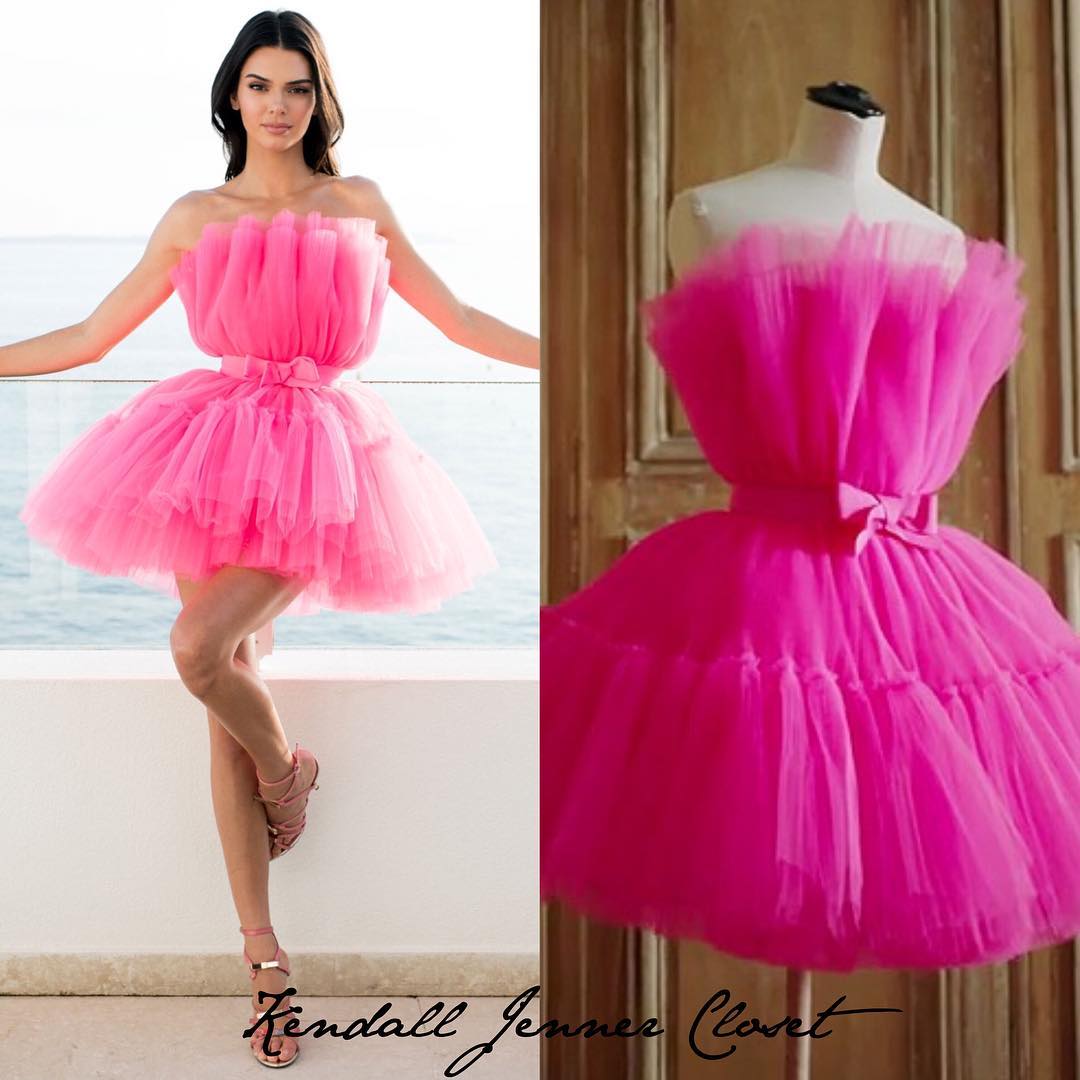 Jelena Karleuša i Nikolina Pišek u identičnoj haljini kakvu je ...