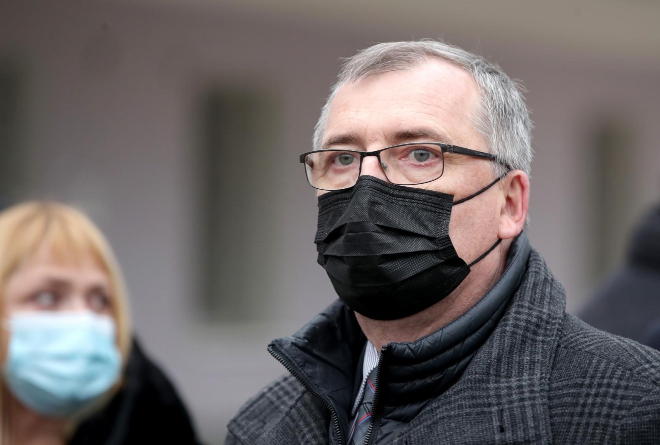 BOŽINOVIĆ OTKRIO PROMJENE ZA COVID POTVRDE, NAJAVIO TESTIRANJE UČENIKA ...