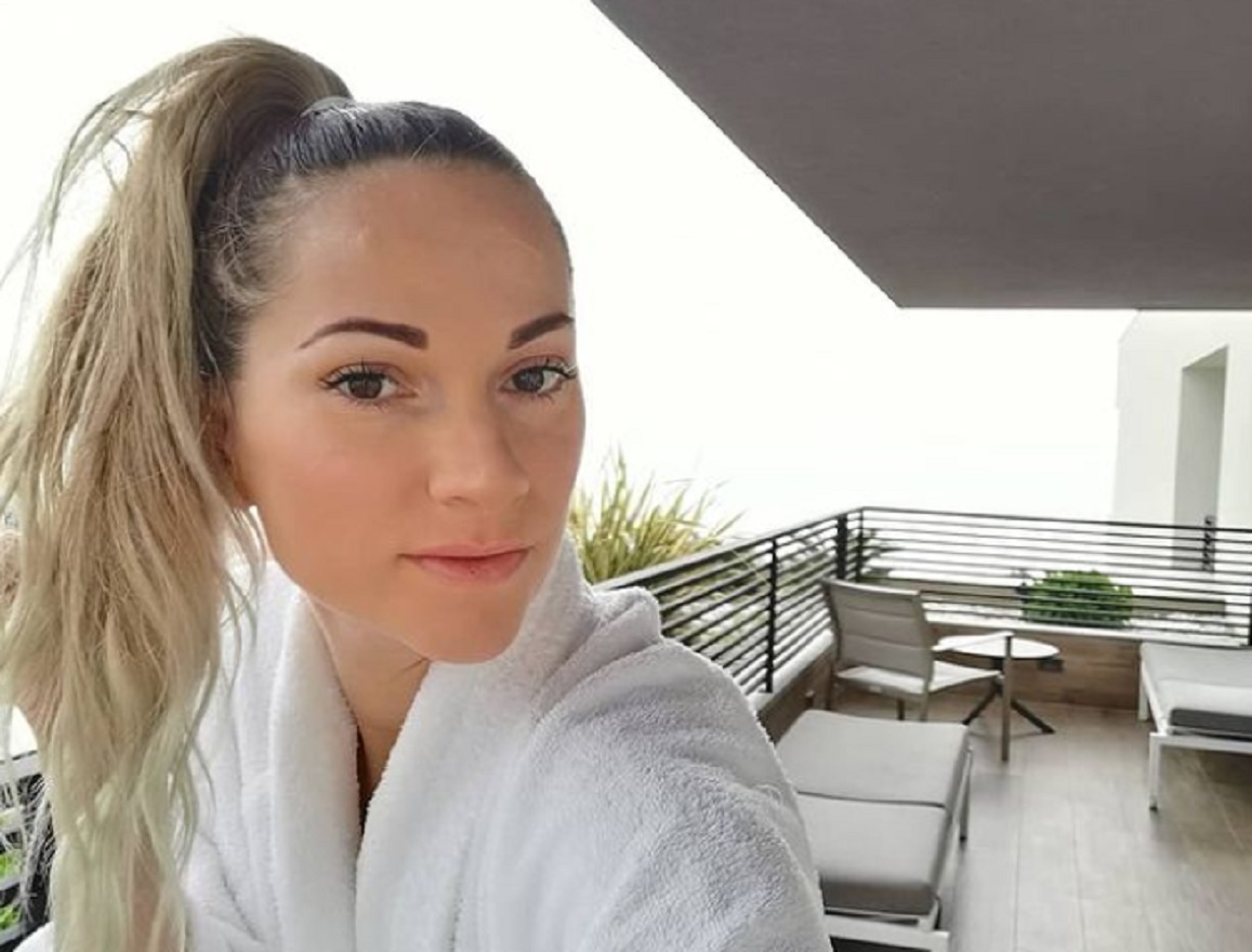 (FOTO) ZAŠTO ŽENE TO RADE? Pamela Ramljak zagolicala maštu iz jacuzzija ...