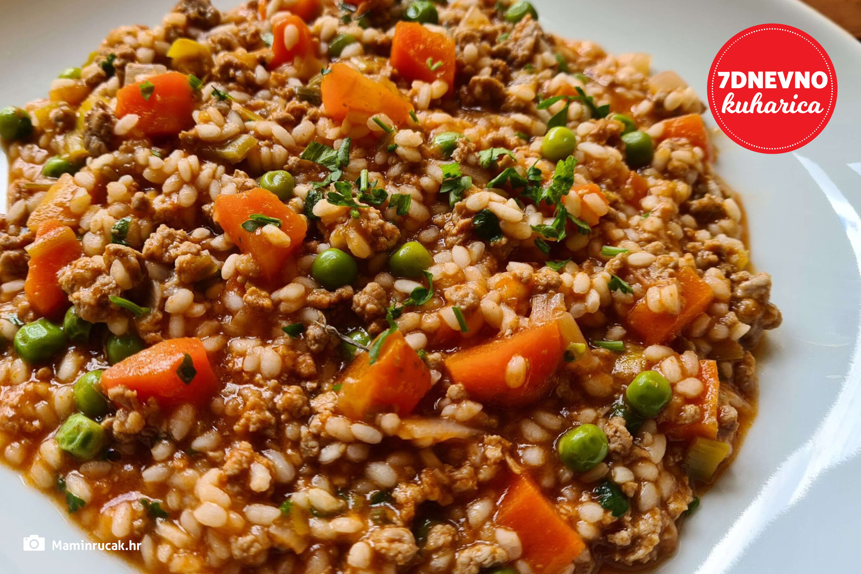 MLJEVENO MESO S RIŽOM I GRAŠKOM: Djeci će se ovo jelo posebno svidjeti - Dnevno.hr