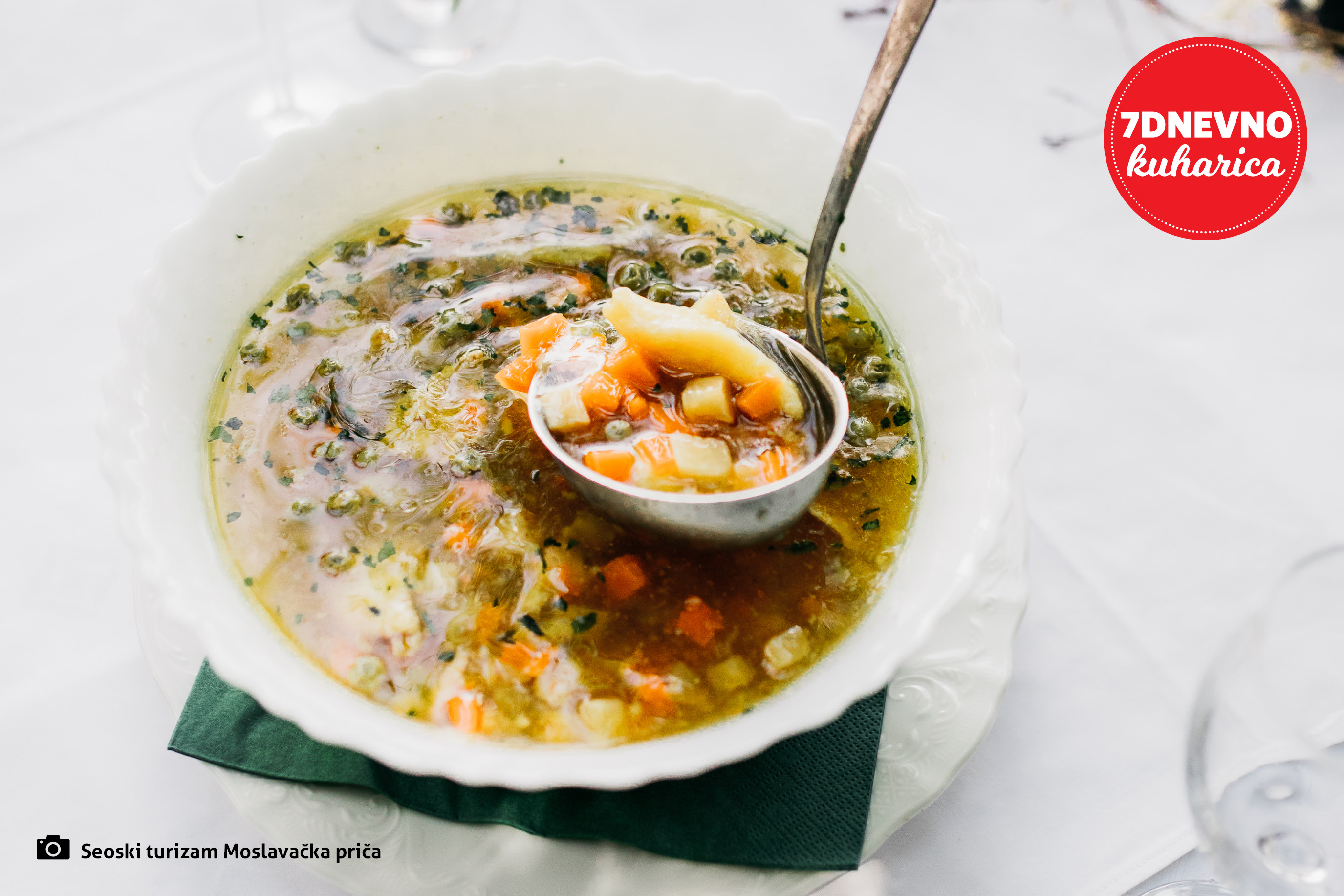 NEZAMJENJIVI PILEĆI AJNGEMAHTEC: Krepka juha omiljene bakine kuhinje ...