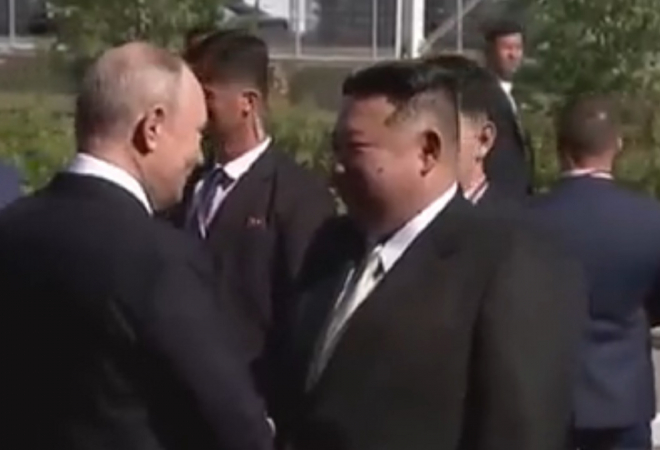 Putin je ipak bolestan? Detalj sa snimke doveo do nove teorije - Dnevno.hr