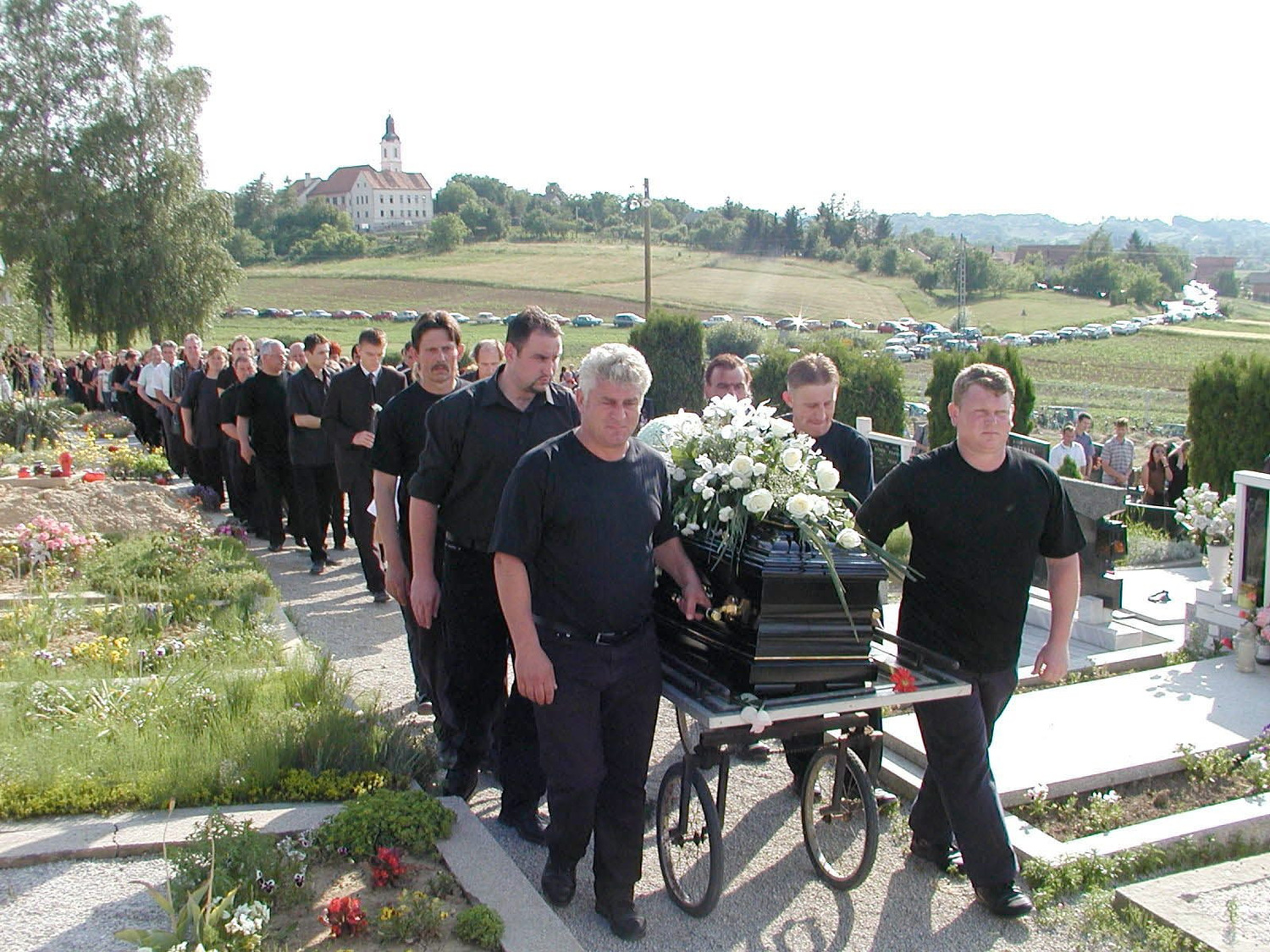 Hrvatska zanijemila od mučnog prizora: Vatreni poginuo, pozivnice za ...