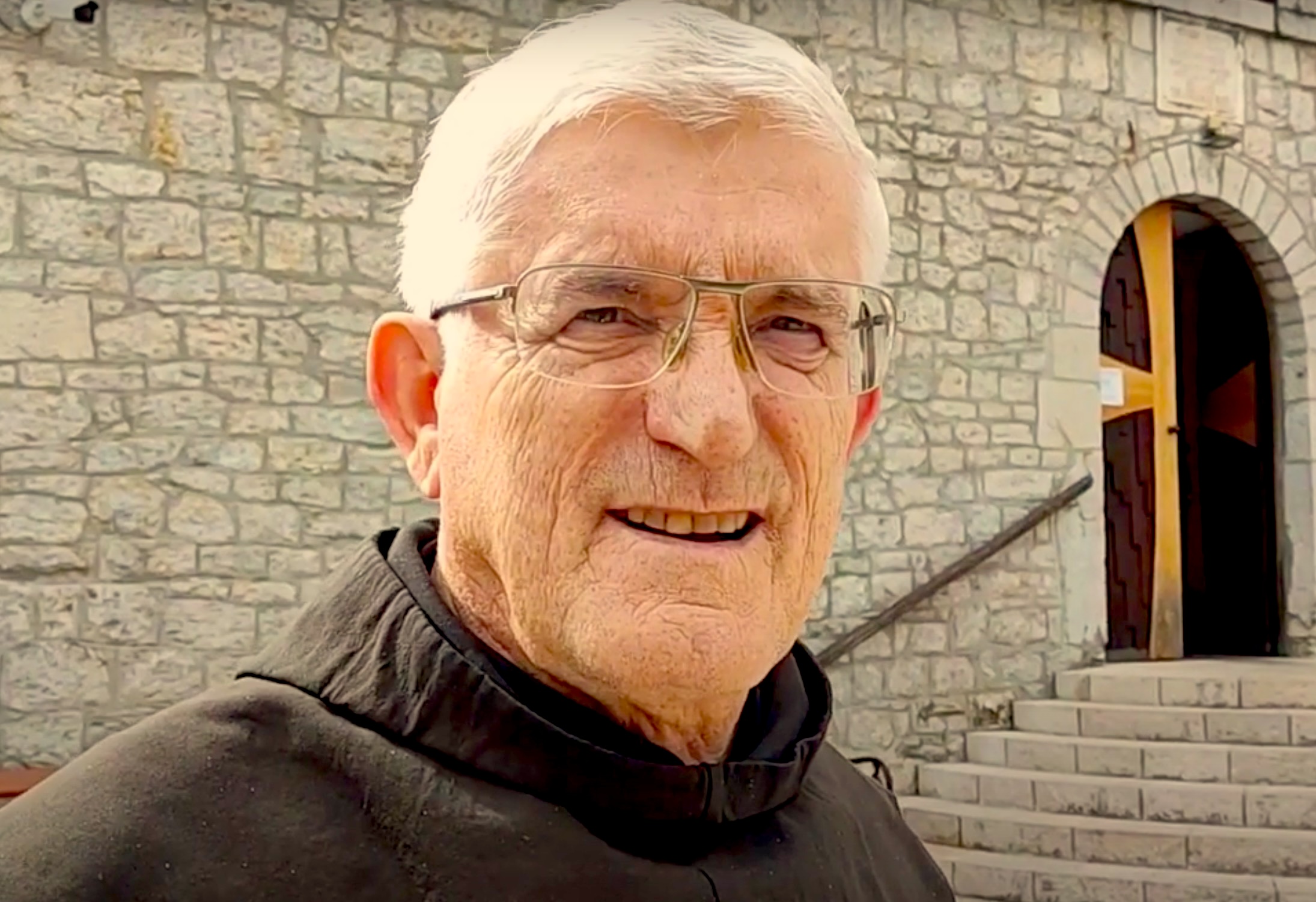 Ovo je fratar koji će svijetu otkriti 10 međugorskih tajni: 'Bliži se ...