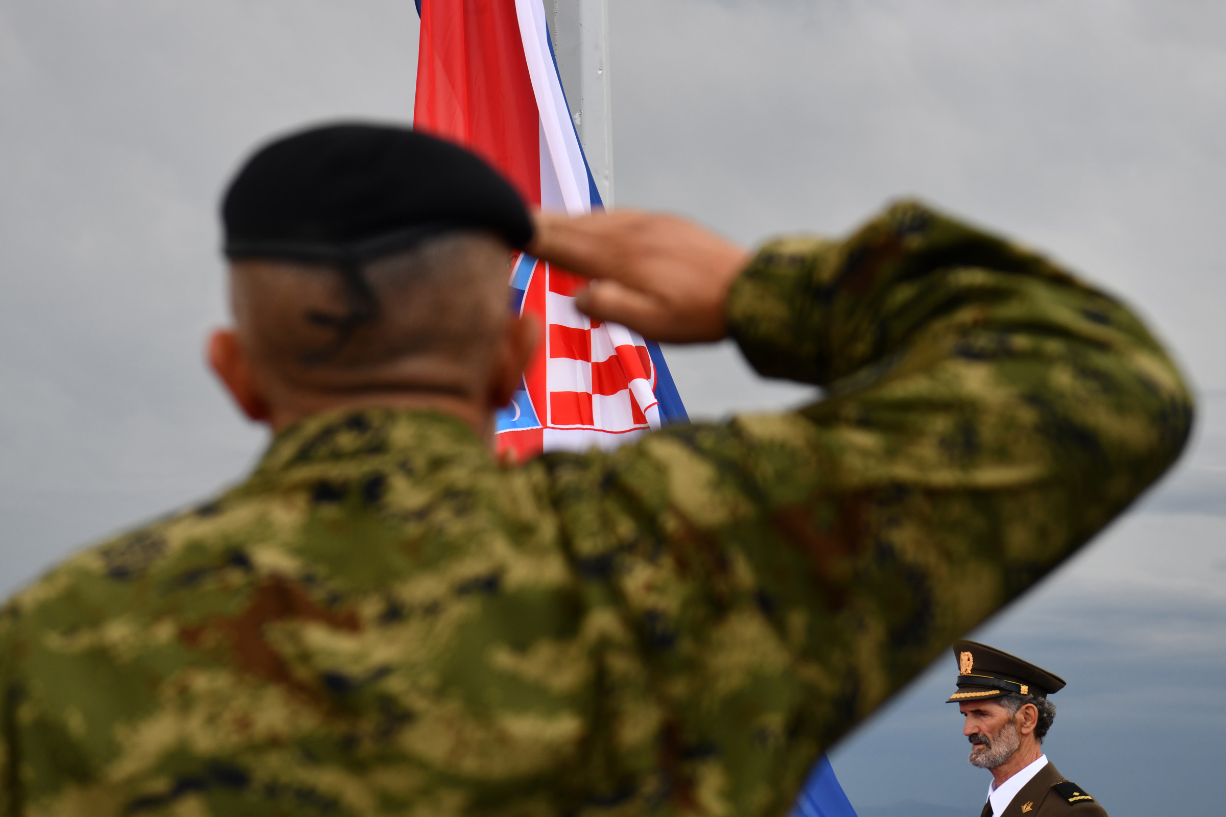 Majica ima dovoljno za sve, iz Knina poručuju: Obucite ih na obljetnicu ...