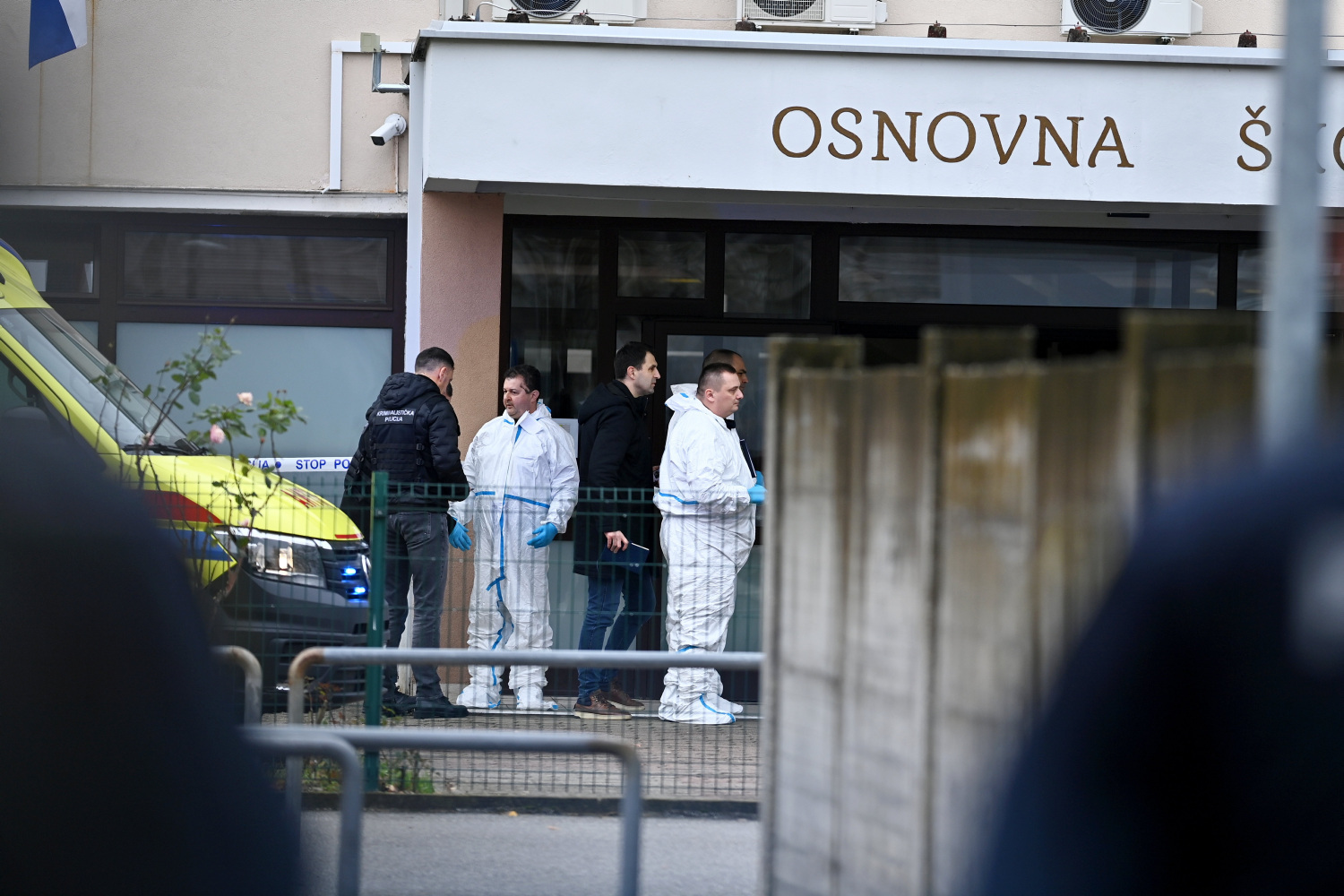 Oglasila se policija o tragediji u Prečkom: Uhićen je napadač iz škole - Dnevno.hr